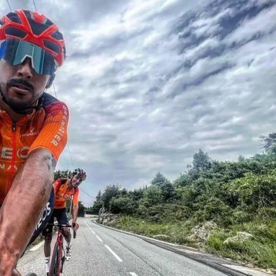 ¡Se queda! El Ineos Grenadiers le da su voto de confianza a Brandon Rivera | Noticias RCN