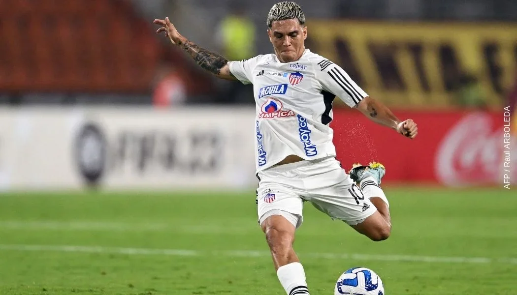 Juan Fernando Quintero ya está en Argentina para vincularse a Racing ...