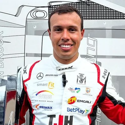 ¡A toda velocidad! Piloto Óscar Tunjo va por el podio en la Prototype ...