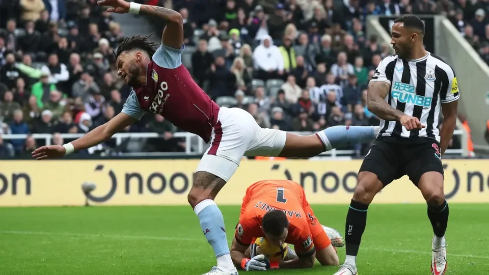 ¿La venganza de Yerry Mina? 'Dibu' Martínez pone en duda su presencia en Catar 2022 | Noticias RCN