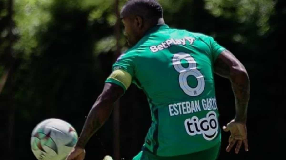 Historia Detrás De La Foto De Dorlan Pabón Con Nombre Esteban Garzón