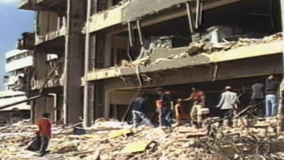 Informe Especial: 30 años del atentado terrorista contra el edificio ...