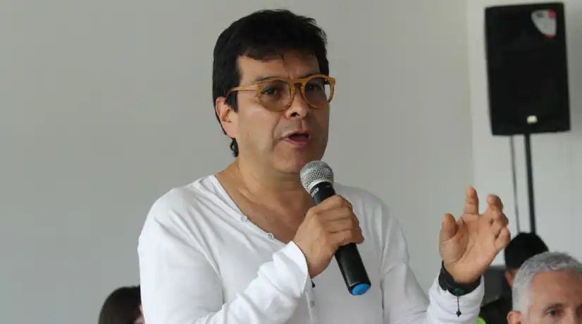 Comisionado de paz reveló que le ofrecieron 1 millón de dólares por dar ...