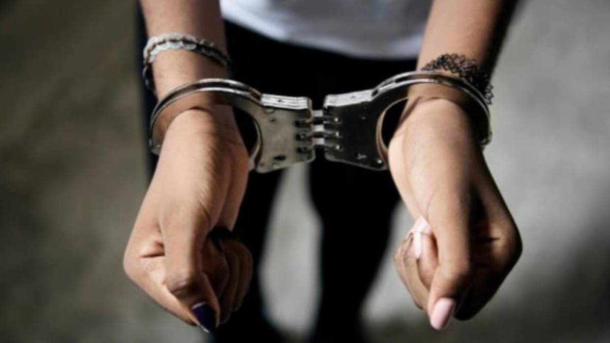 Mujer Escondió El Cadáver De Su Mamá En Un Congelador Por 10 Años