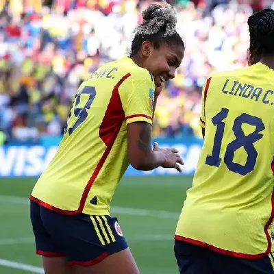 En video: el momento en que Linda Caicedo se tomó el pecho en mitad del ...