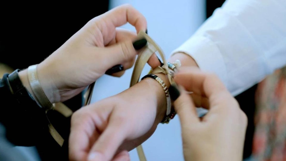 Esta es la primera manilla capaz de monitorear síntomas de Covid-19 ...