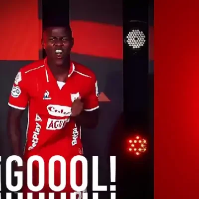 ¡De media cancha! Daniel Quiñónez le marcó gol digno de premio Puskas a ...