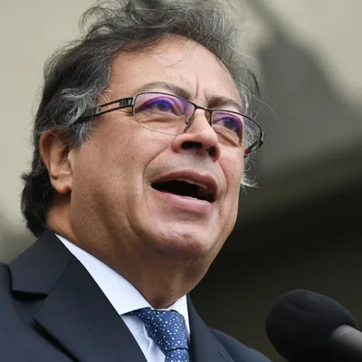 "Un fraude monumental": Petro acusa a Thomas Greg de controlar las ...