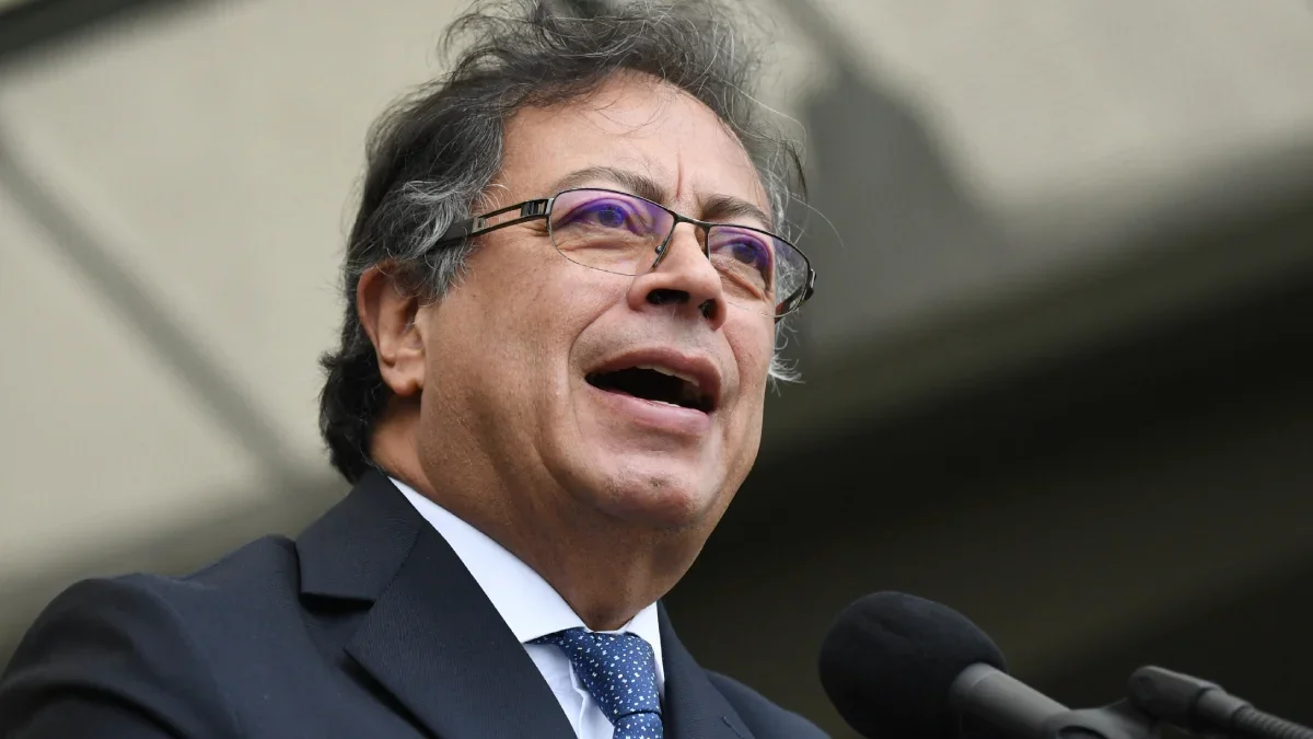 "Un fraude monumental": Petro acusa a Thomas Greg de controlar las ...