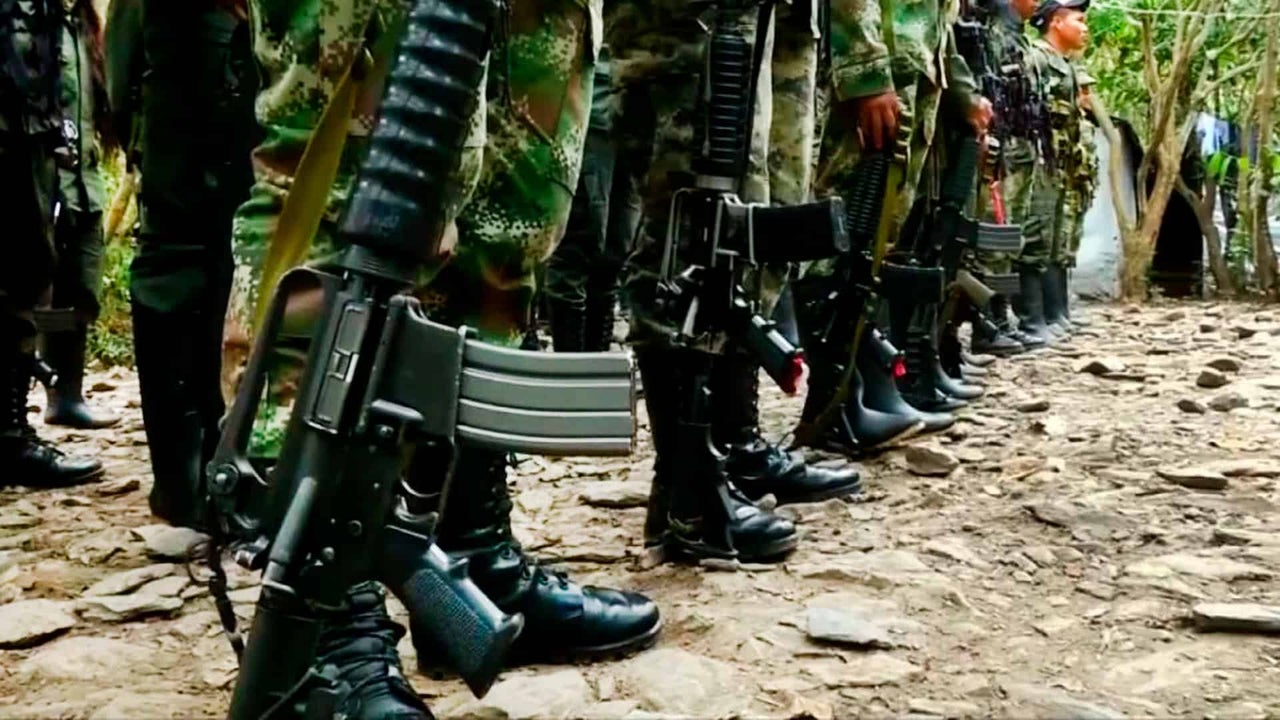 Hallan en fosa común a niña de 14 años reclutada por disidencias de las ...