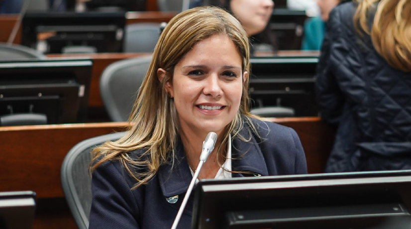 Senadora exigió saber en cuánto le quedará el salario para ver si le ...