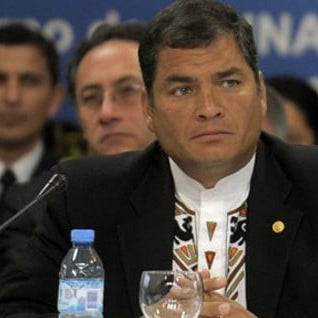 "No estoy de acuerdo con lo que hacía Charlie Hebdo": Correa | Noticias RCN