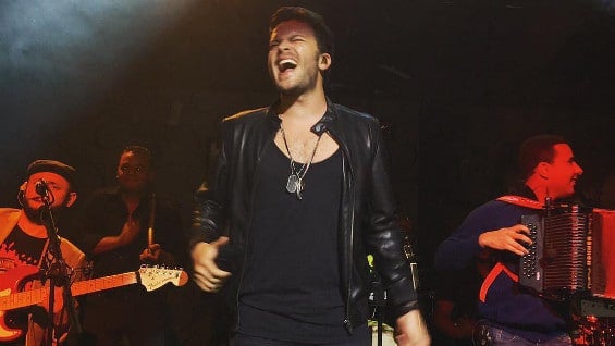 Gusi estrenó su nuevo disco junto a dos grandes de su género musical ...