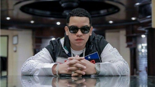 J Álvarez revoluciona la escena del género urbano con ‘Quiero ...