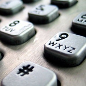 Ya está en funcionamiento en Bogotá la Línea 195 para denunciar casos ...