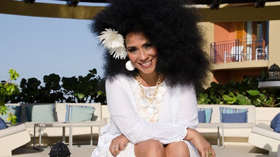 Aymee Nuviola, interpretando a Celia Cruz, cautiva la atención en los ...