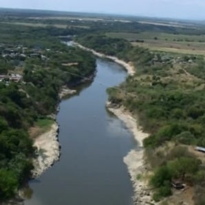 Bajo caudal de río Magdalena afecta puertos y acueductos del norte del ...