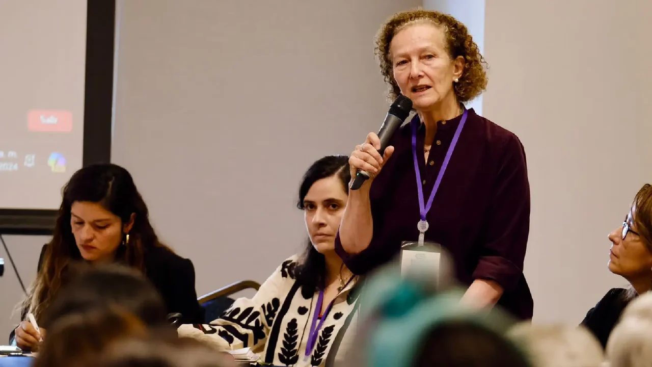 Vera Grabe anunció que el Gobierno sigue comprometido con los diálogos ...