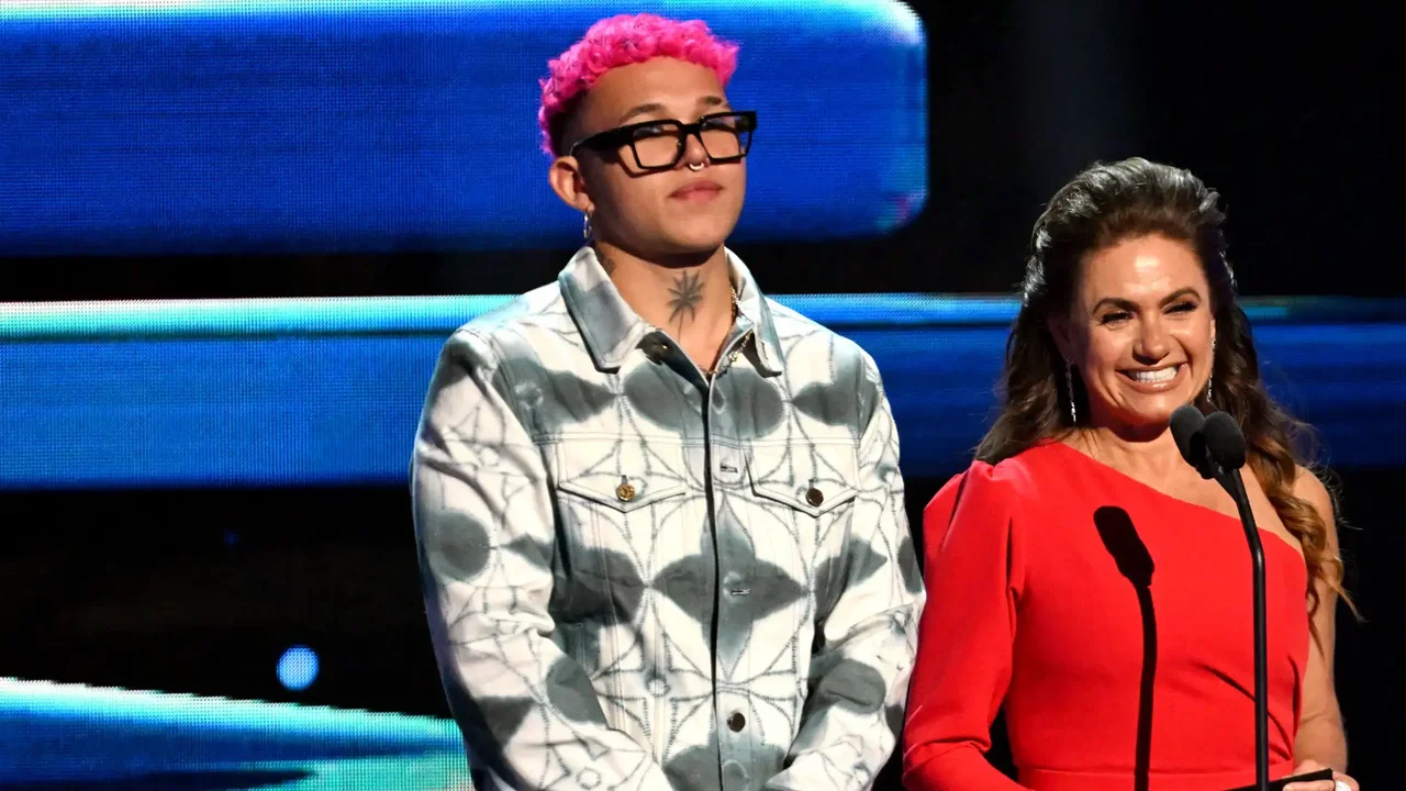 Rumores de romance: Beéle comparte foto junto a una modelo y causa ...