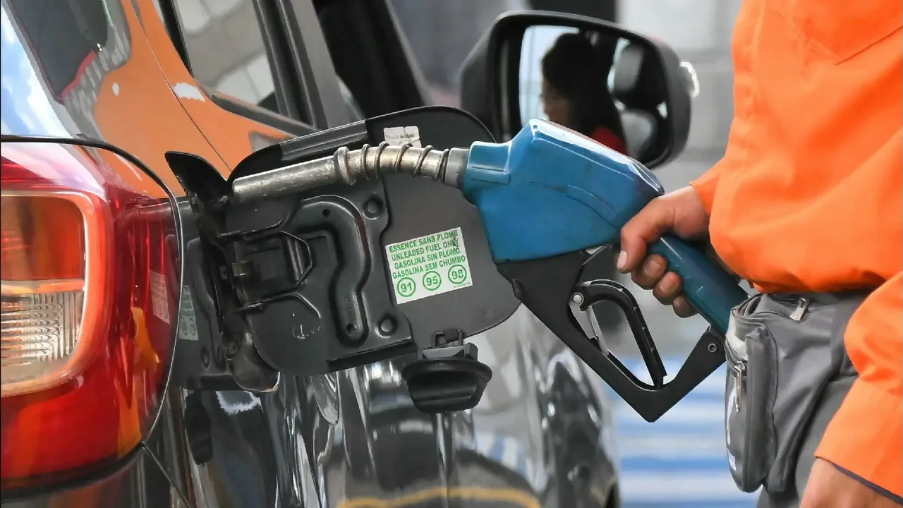 Así funcionará el incremento del precio del diésel anunciado por el ...