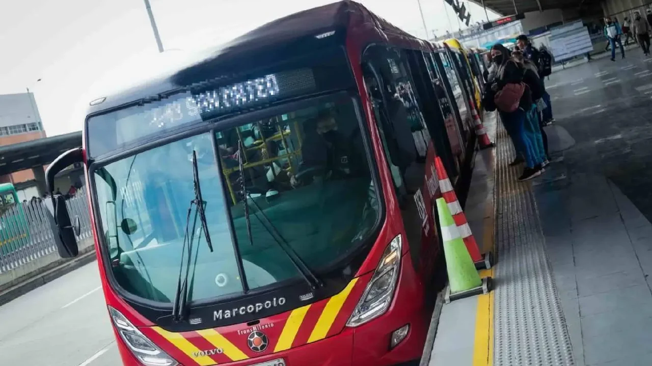 Paro de transportadores en Bogotá: estas son las estaciones de ...