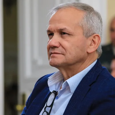 Carlos Ramón González como prófugo de la justicia tras salir del país ...