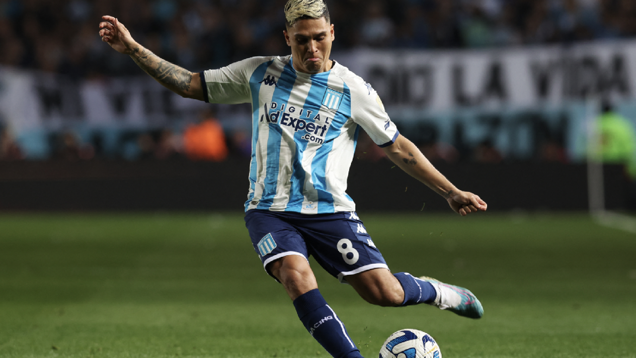 ¡Juan Fernando Quintero volvió al gol con Racing!: vea su penalti en ...