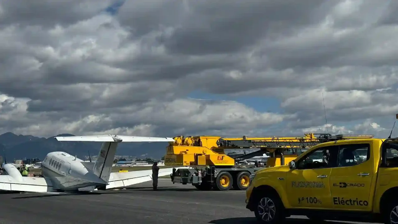 VIDEO: así fue el aterrizaje de emergencia de la aeronave en el Aeropuerto Internacional El ...