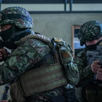 Más de 200 agentes de las Fuerzas Especiales del Ejército se ...