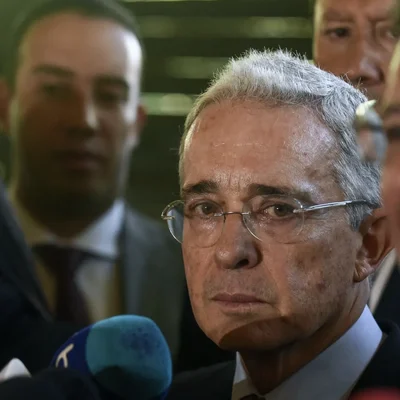 Álvaro Uribe Vélez es declarado culpable por fraude procesal y soborno ...