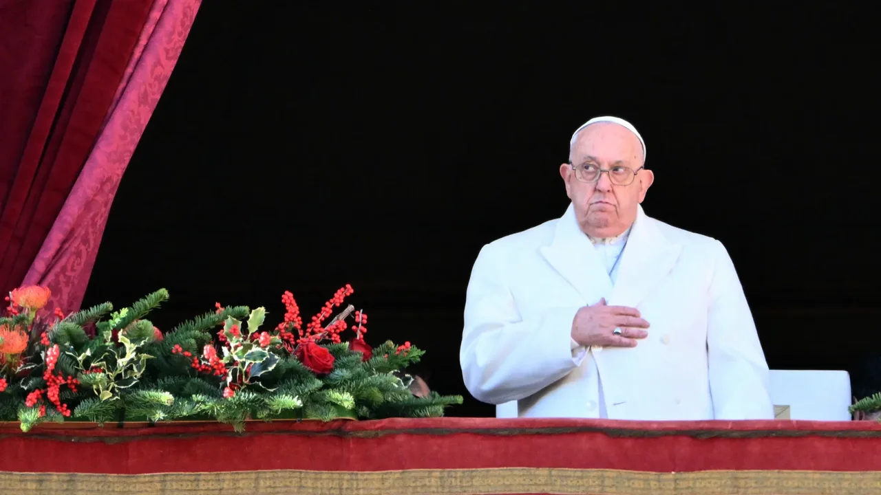El papa Francisco hará su primera aparición pública desde su ...