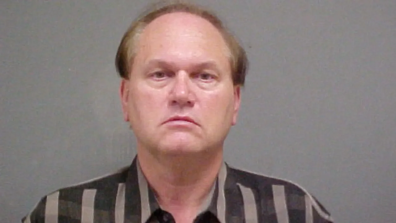 Ciudadano estadounidense con antecedentes por delitos sexuales fue ...