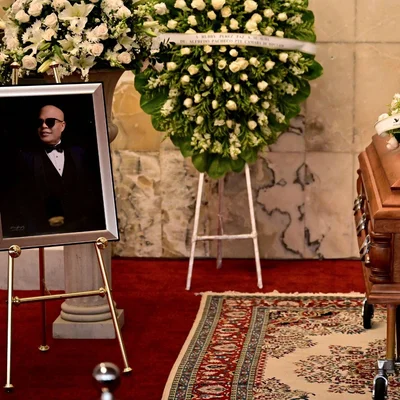 “Aquí estoy”: Wilfrido Vargas comparte sentido video desde el funeral de Rubby Pérez | Noticias RCN