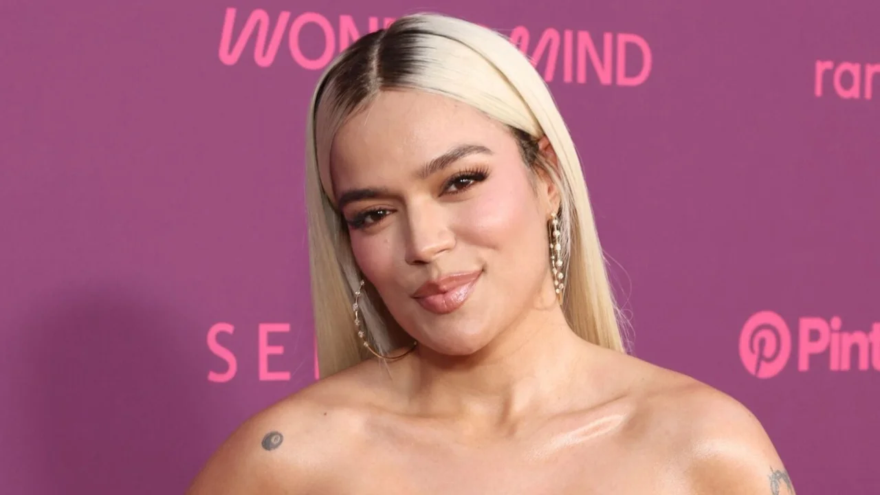 “Grabar a -11 grados”: Karol G revela el detrás de cámaras de su más reciente videoclip ...