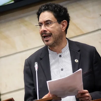 Iván Cepeda no puede participar en la consulta del 8 de marzo: CNE ...