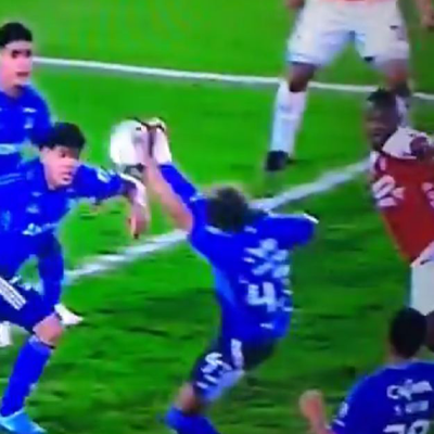 ¿Por qué la mano en el clásico Millonarios vs. Santa Fe no fue penal ...