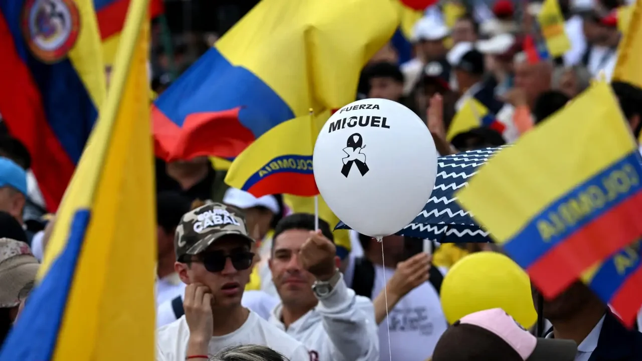 Marcha del Silencio recorrió de blanco todo el país como símbolo de paz ...