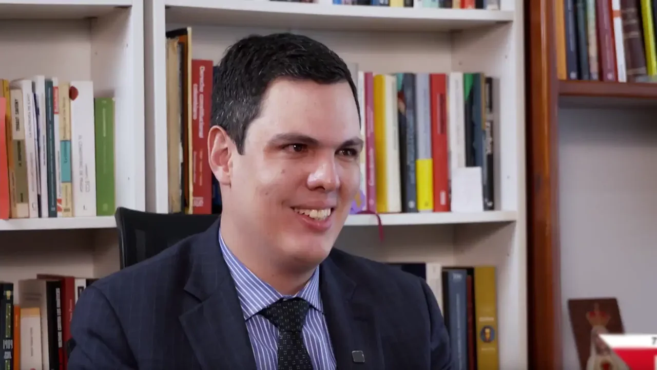 Juez José Alejandro Hoffman, un ejemplo de resiliencia y carácter en la justicia colombiana ...