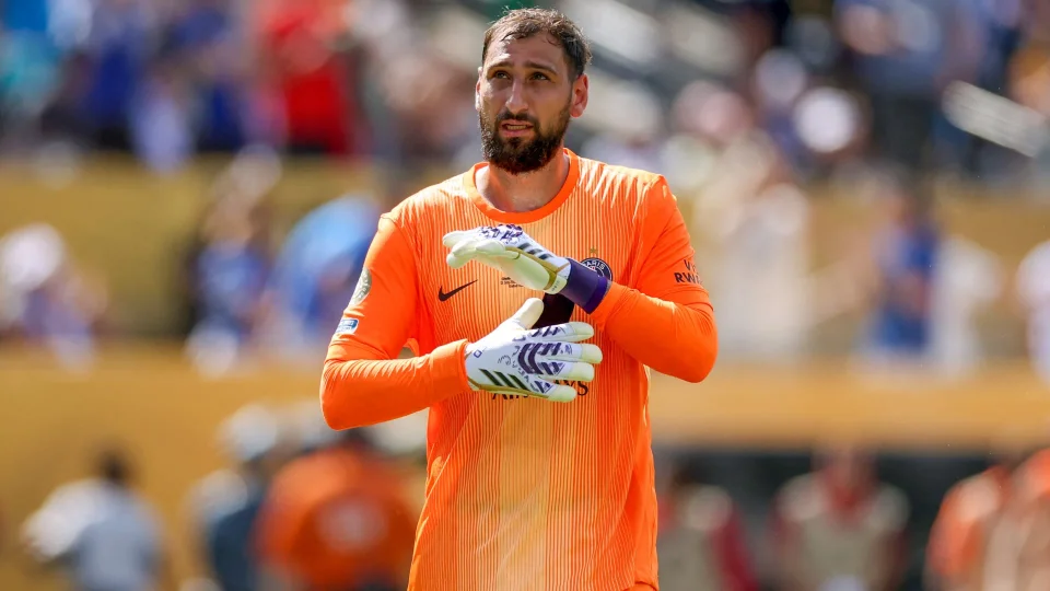 Oficial: Donnarumma es nuevo arquero del Manchester City y Ederson ...
