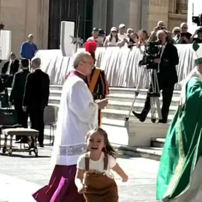 Emotiva historia de Sara, niña de cuatro años que recibió la bendición ...