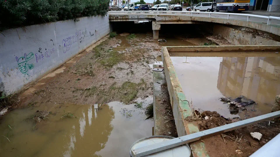 Las lluvias vuelven a azotar a Valencia, España: ya hay cierres ...