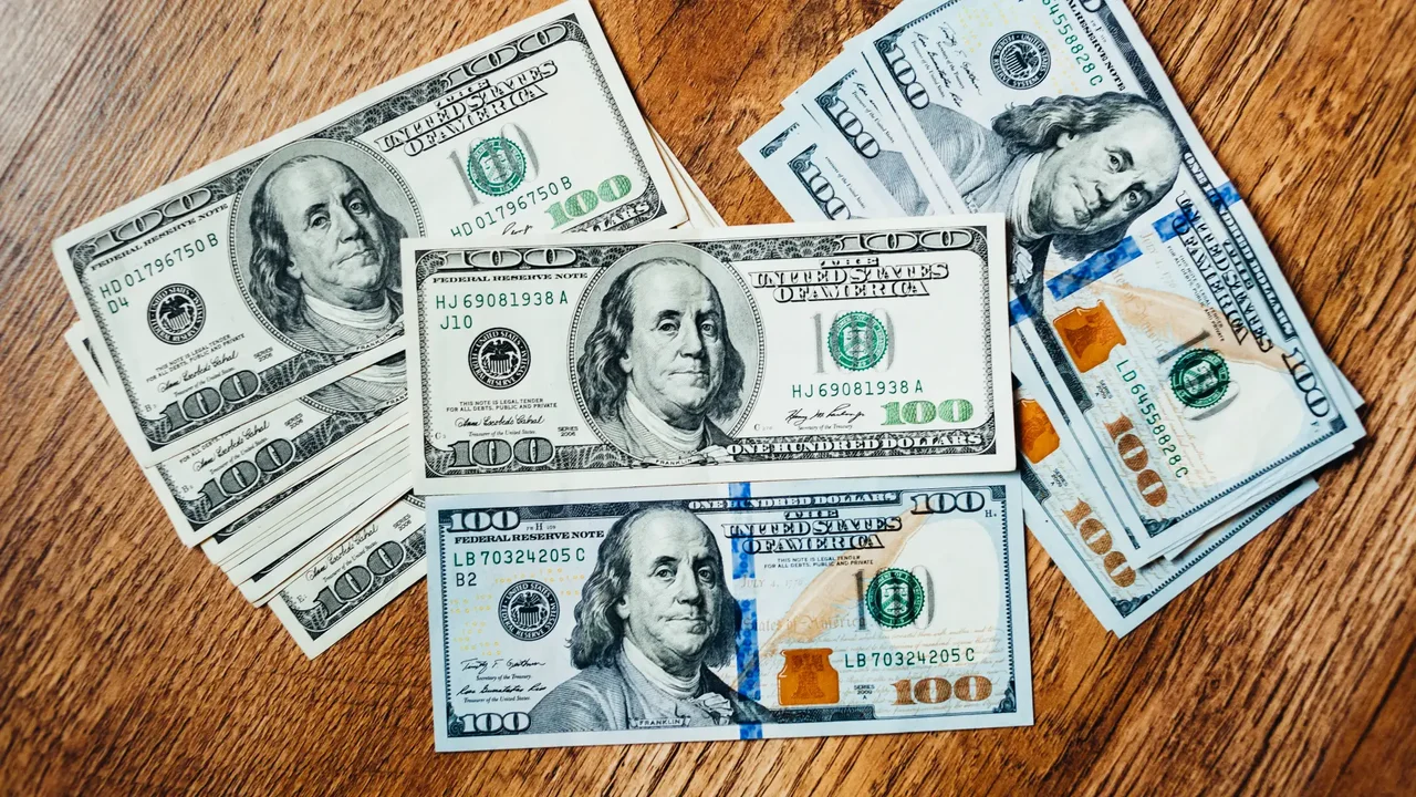 El dólar sigue en picada en Colombia y tocó un precio histórico en más ...