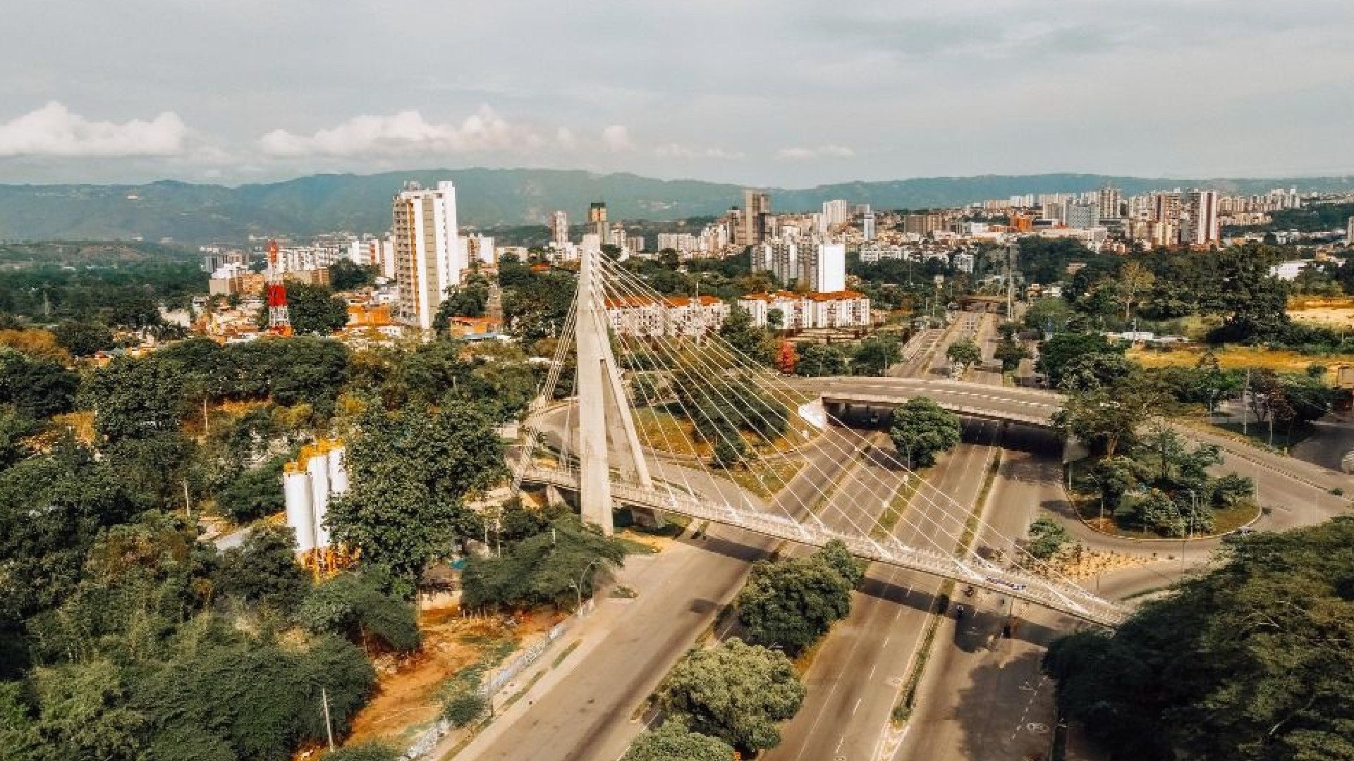 ¿Cómo invertir por primera vez en finca raíz con menos de $250 millones ...