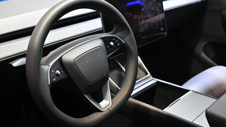 ¿Cuánto vale cargar en su totalidad un Tesla en Colombia? | Noticias RCN