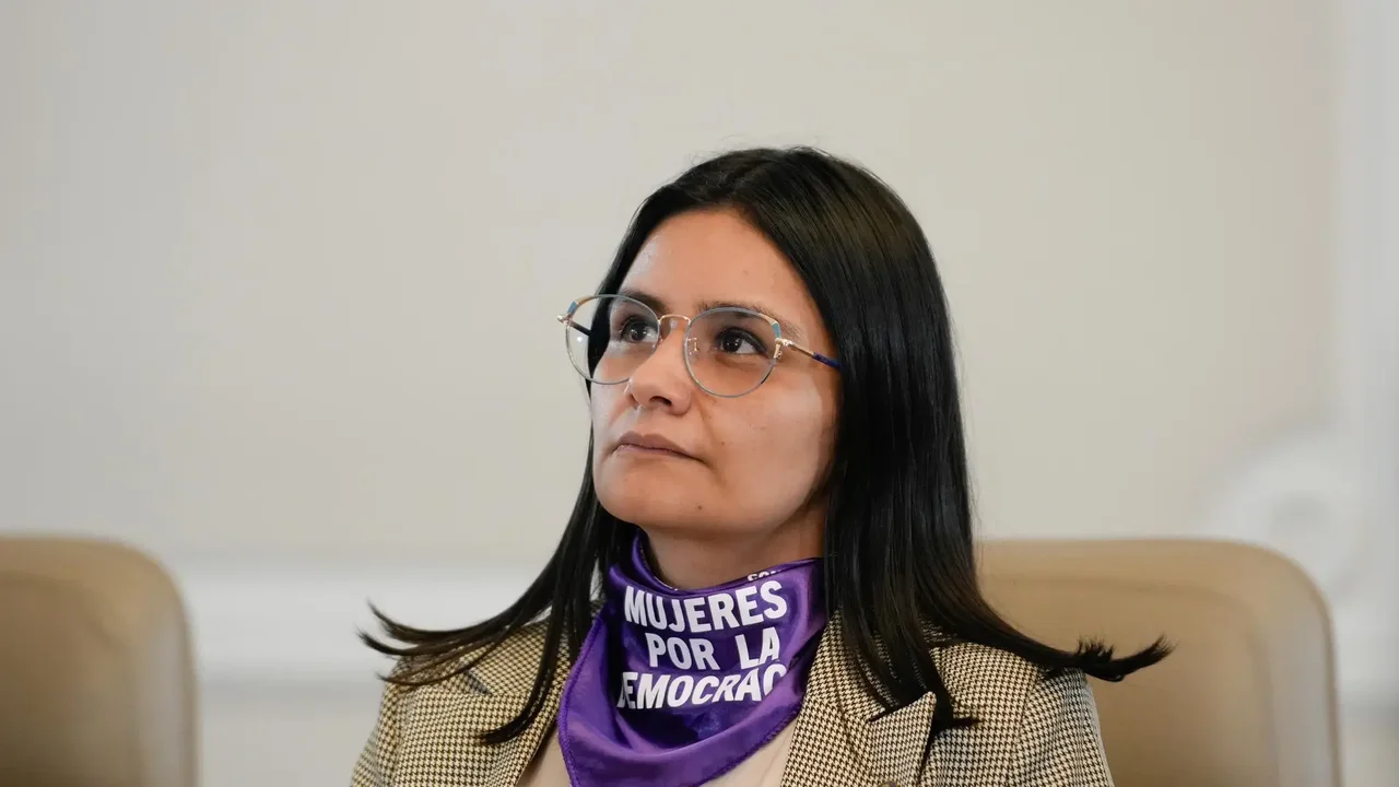 ¿Por qué el presidente Petro le pidió la renuncia a Angie Rodríguez ...