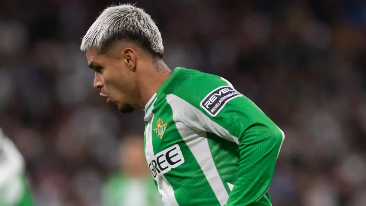 Cucho Hernández se reportó con golazo en la dura goleada que sufrió el ...