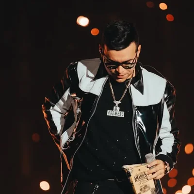 Polémica tras la muerte de Yeison Jiménez: licor con su imagen está ...