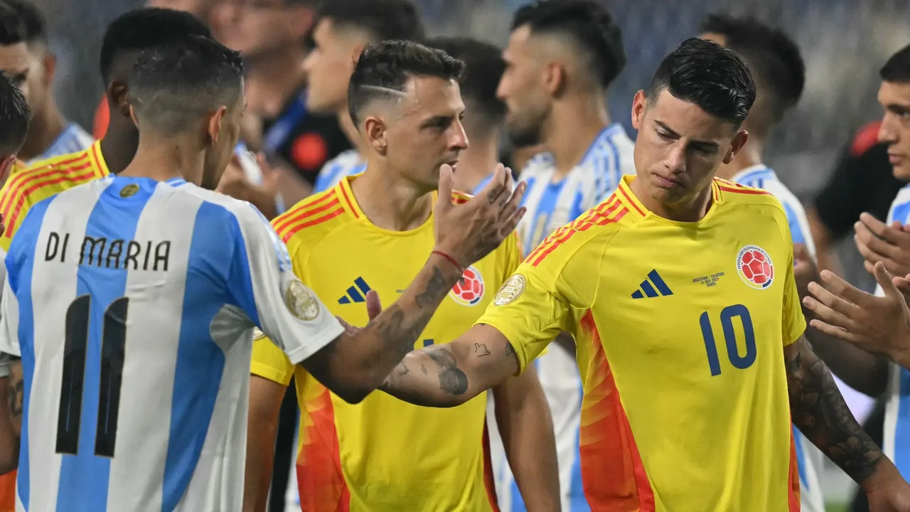 James Rodríguez vuelve a ser señalado por Ángel Di María: "Yo estaba ...