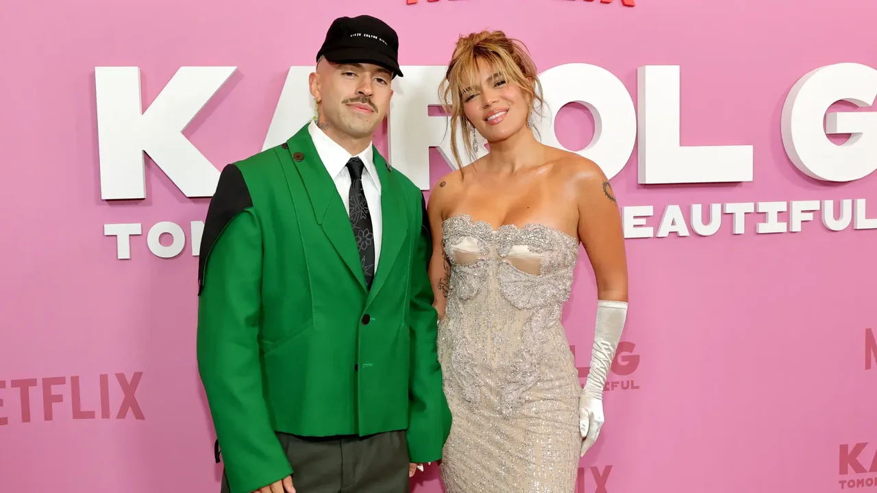 ¿Ruptura confirmada? VIDEO del tenso encuentro entre Karol G y Feid en los Premios Grammy ...