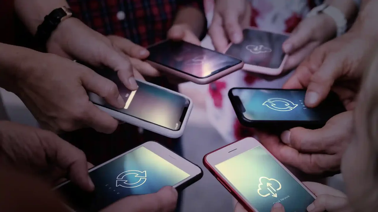 ¿Debe apagar su celular a diario? Lo que dicen expertos sobre esta ...